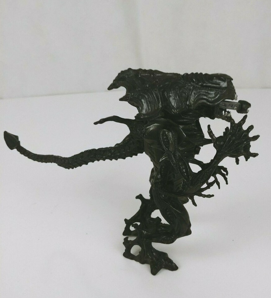 Aliens Queen Alien Xenomorph Action Figure, 1992 Kenner, Whipping tail ...