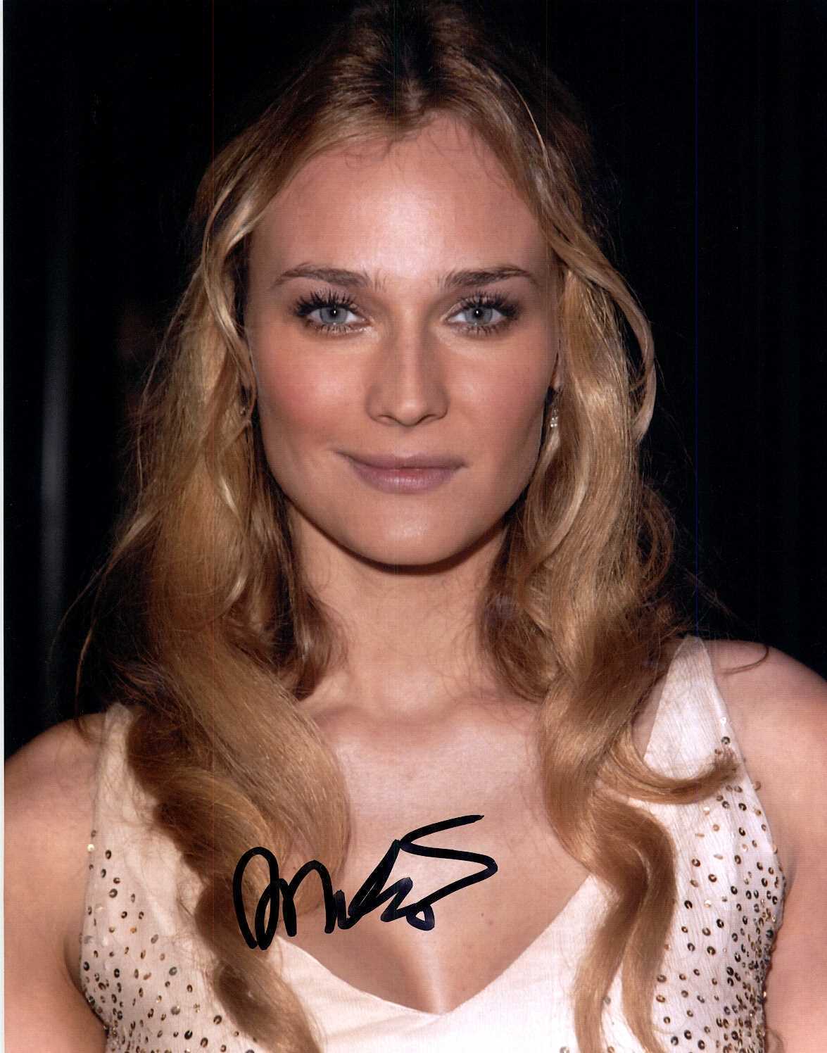 Anna Holtz Signed Autographed Glossy 8x10 Photo - Photographs