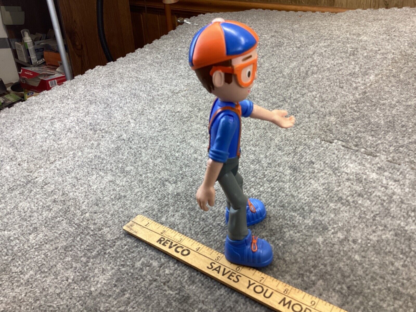 Blippi Talking Figure, 9-inch Articulated Toy with 8 Sounds and Phrases ...