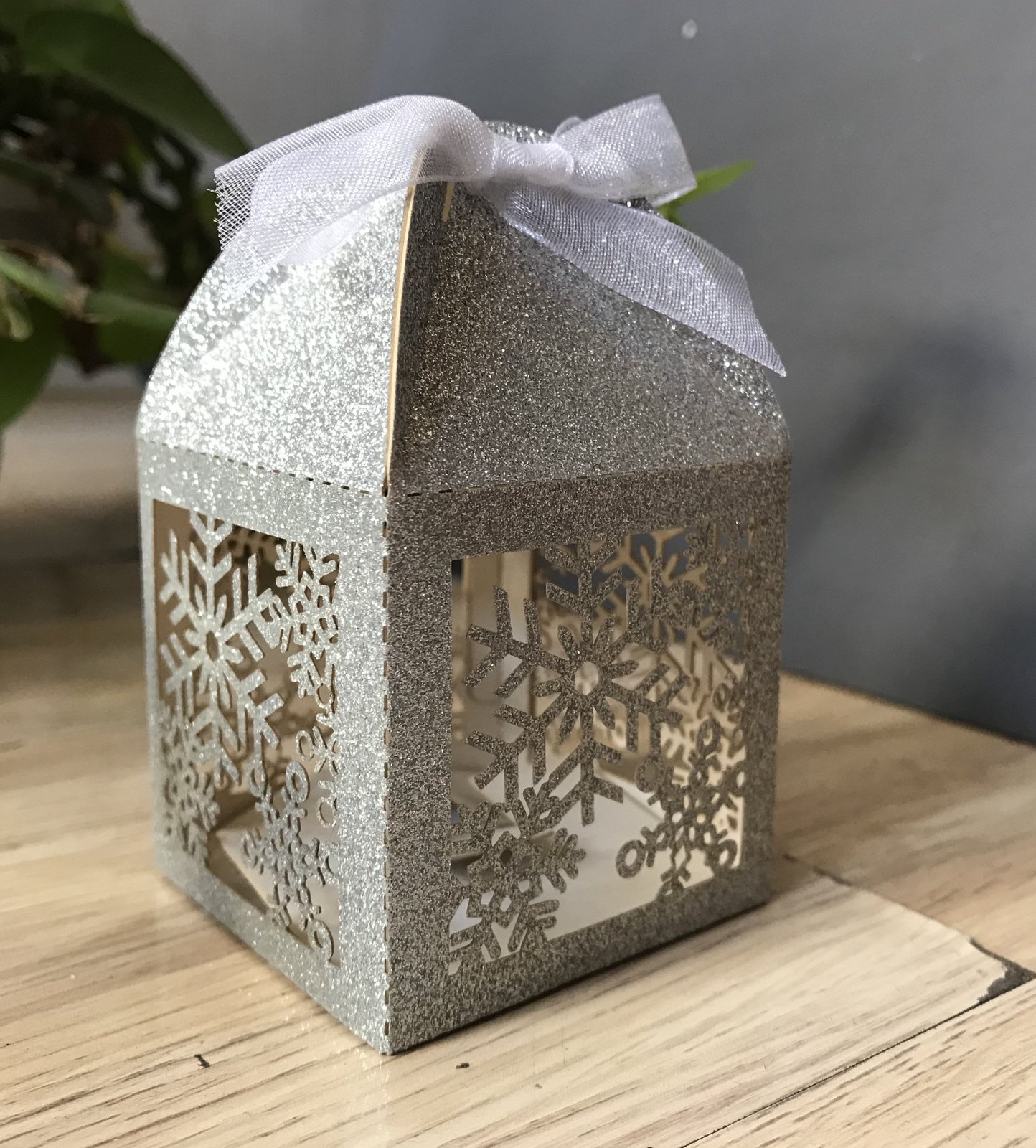 Snowflake 100pcs laser cut gift boxes,laser cut Favor boxes for ...