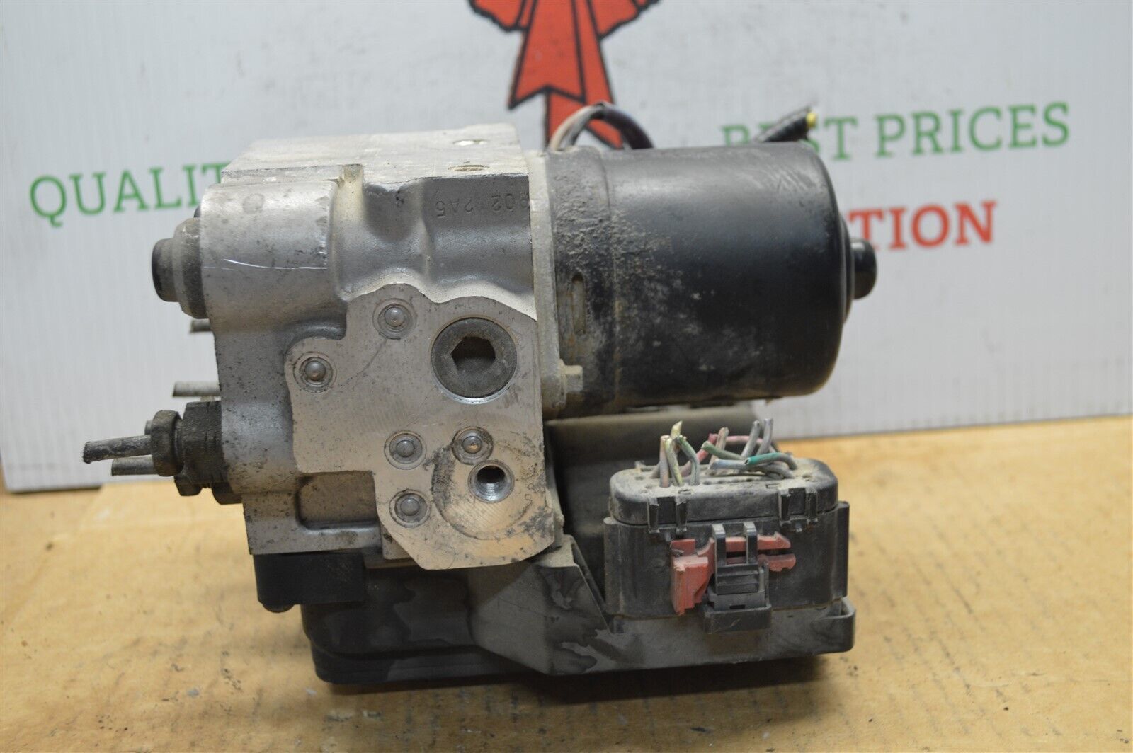 1999-2001 Ford E350 Van ABS Anti-Lock Brake Pump XC252C346BA Control 30 ...