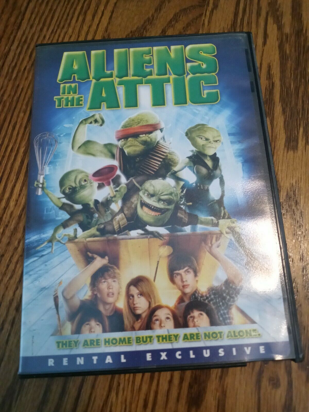 Aliens In The Attic (DVD) Rental Exclusive Blockbuster Case - DVDs & Blu-ray Discs