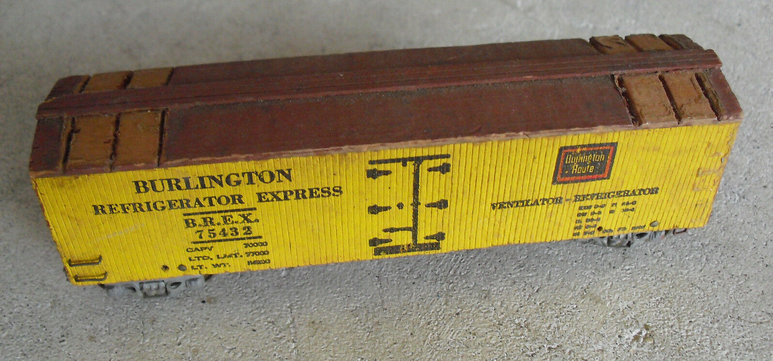 Vintage HO Scale Wood Burlington Refrigerator Express Boxcar - Model ...