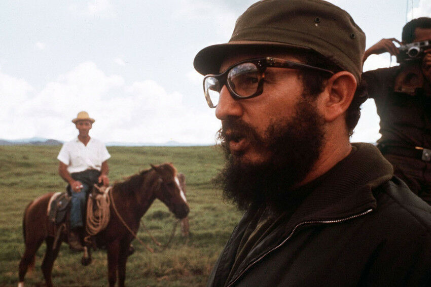 Fidel Castro Rare Shot In Green 60'S 11x17 Mini Poster - 2000-Now