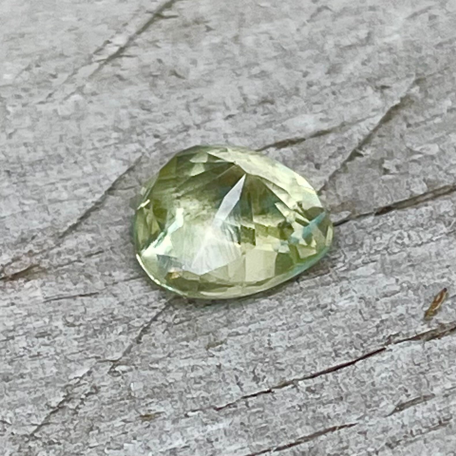 Natural Green Sapphire | Trillion Cut | 1.02 Carat | 6.03x5.18 mm ...