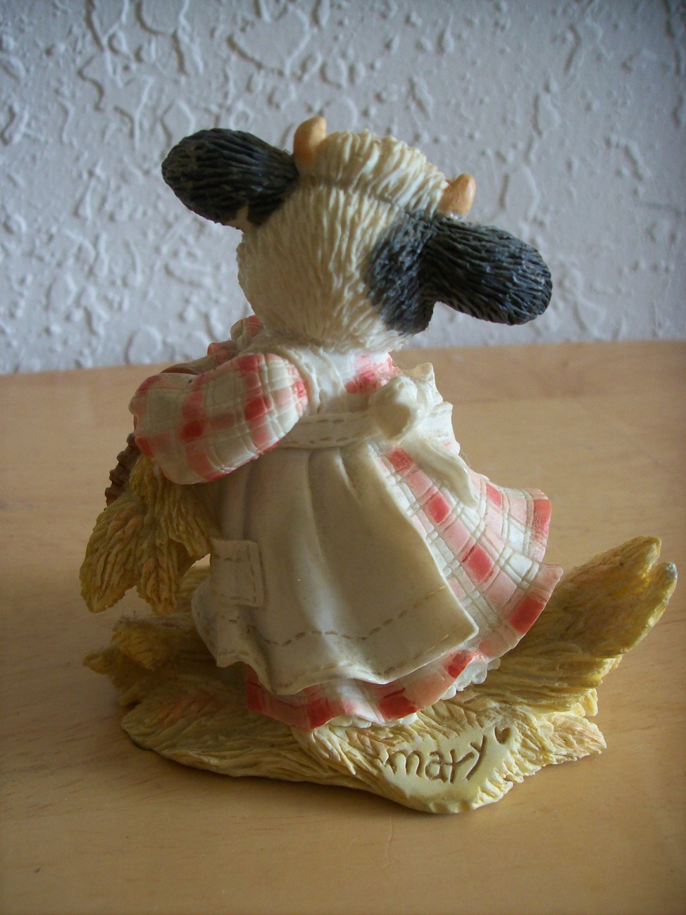 1993 Mary Moo Moo’s “Outstanding in Your Own Field” Figurine ...
