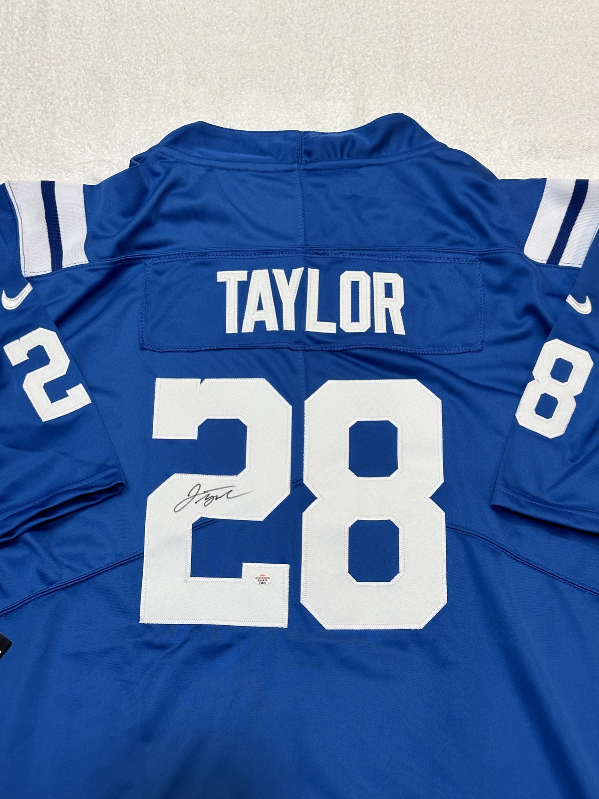 Jonathon Taylor Signed Indianapolis Colts Football Jersey COA - Jerseys