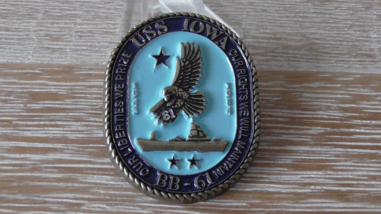 Vintage USN USS Iowa BB-61 Challenge Coin #A10 - Challenge Coins