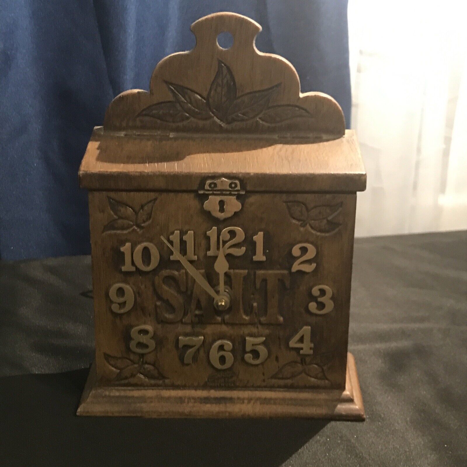 Vtg Mid Century Spartus Kitchen Wall Clock 1950’s? Salt Box CottageCore ...