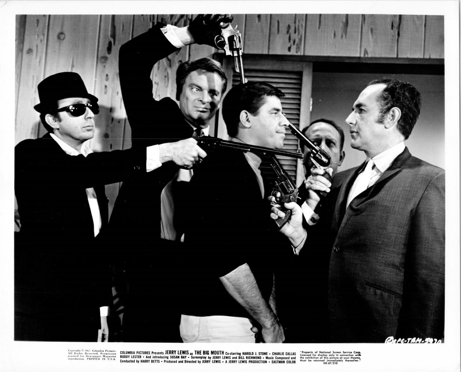 The Big Mouth 1967 original 8x10 inch photo Jerry Lewis guns pointing ...