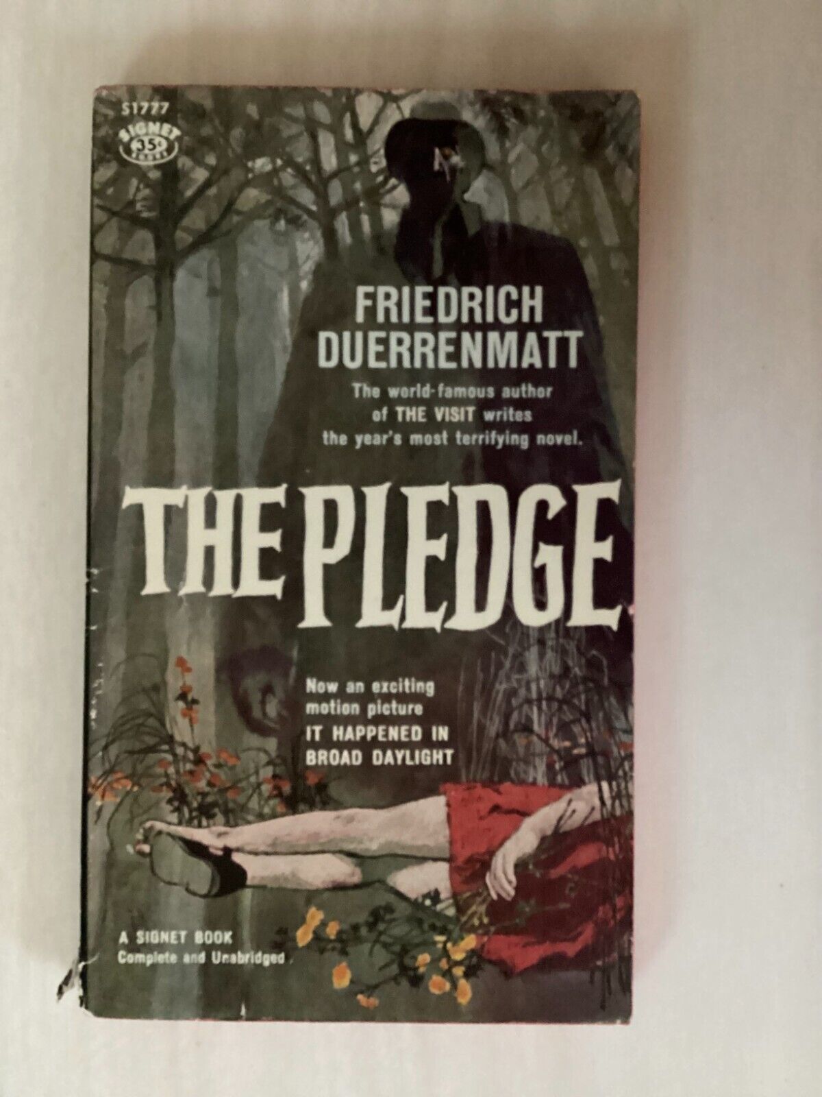 THE PLEDGE - Friedrich Duerrnmatt - Novel - LONE POLICEMAN HUNTS CHILD ...