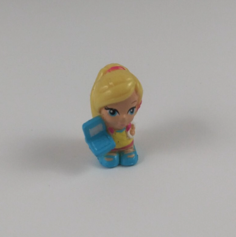 Squinkies Mattel Barbie Blind Bag Customer Service Barbie Holding ...