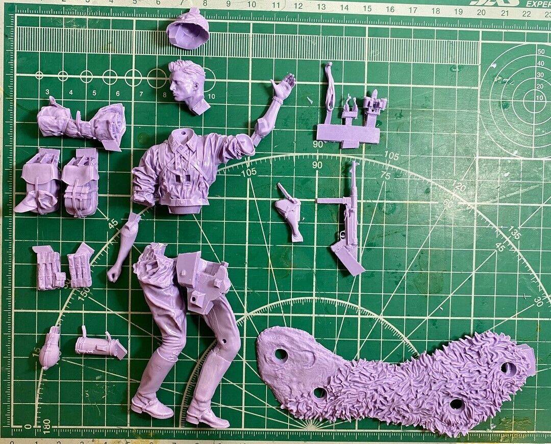 1/18 Resin Model Kit German Soldier Infantry WW2 Unpainted - Figures