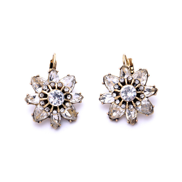 Chloe Isabel Mirabelle Drop Earrings