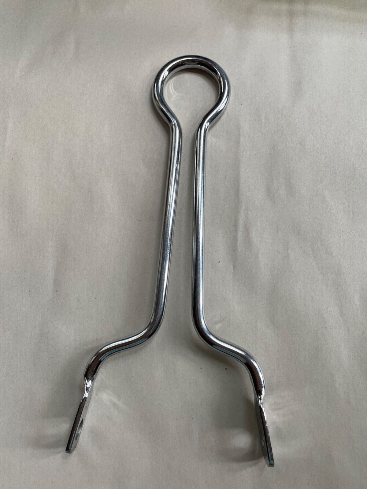 VW Beetle 1971 Hump Seat Belt Receiver Hook. Front Seats 111 875 755A. Chrome - Seats