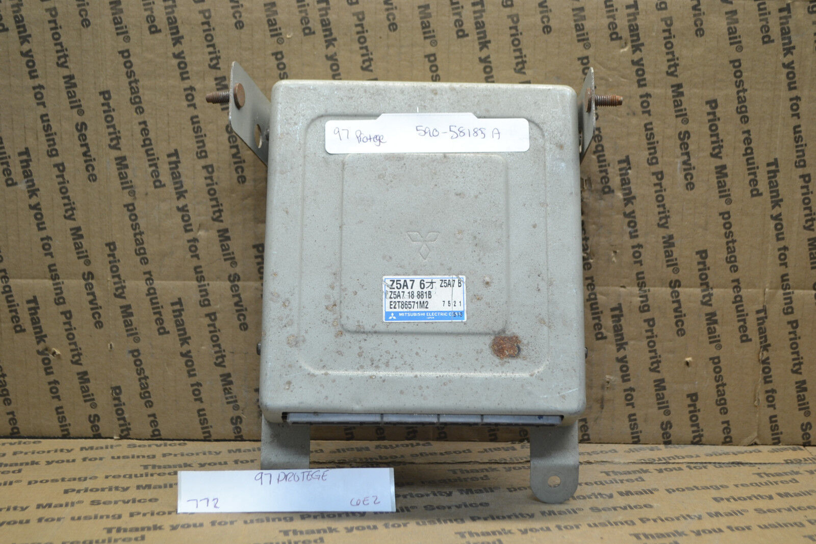 1997 1998 Mazda Protege Engine Control Unit ECU Z5A718881B Module 772 ...