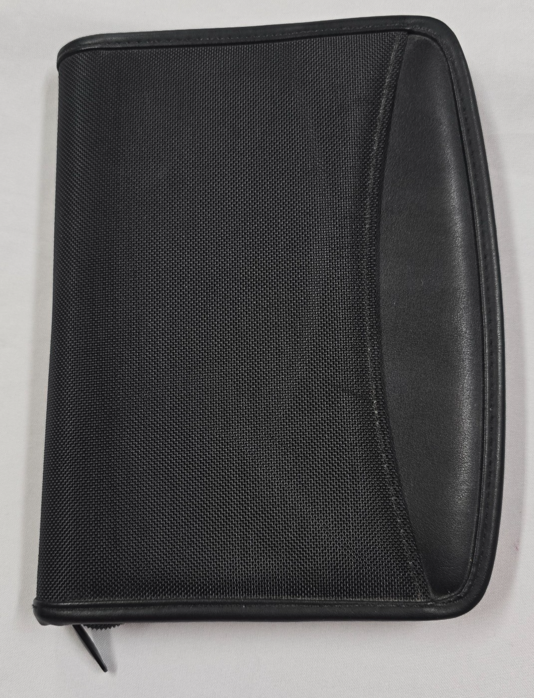 Vintage LEED'S Black Leather & Nylon Zipper Professional Portfolio ...