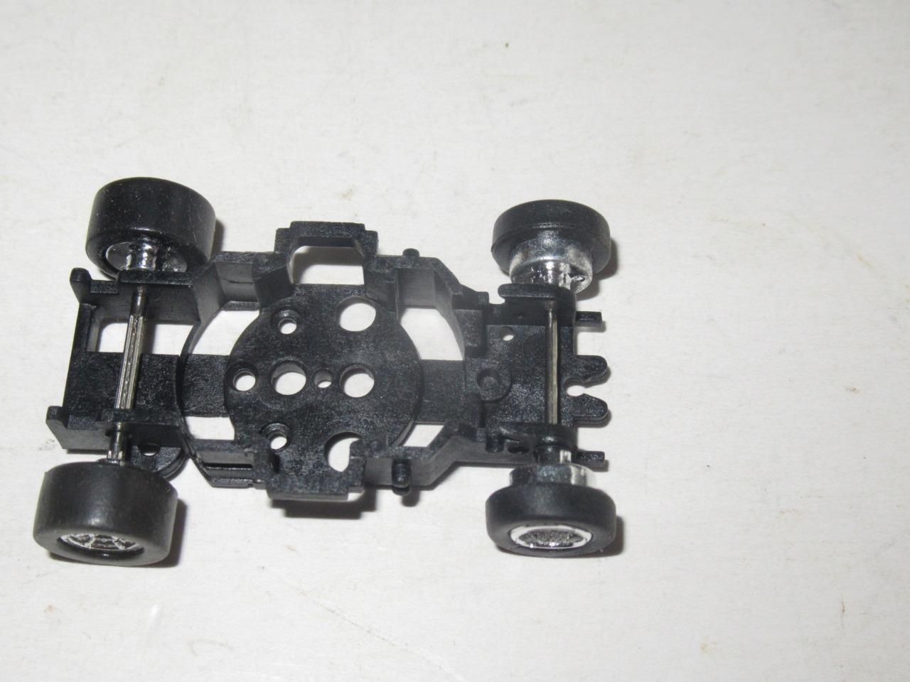 VINTAGE AUTO WORLD ROAD RACE HO SCALE CAR CHASSIS - LN- H60 - 1970-Now