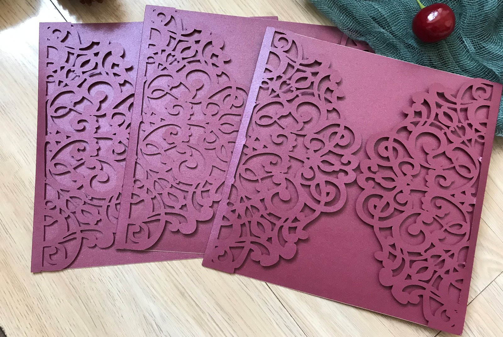 50pcs custom laser cut wedding invite cards,birthday laser cut ...