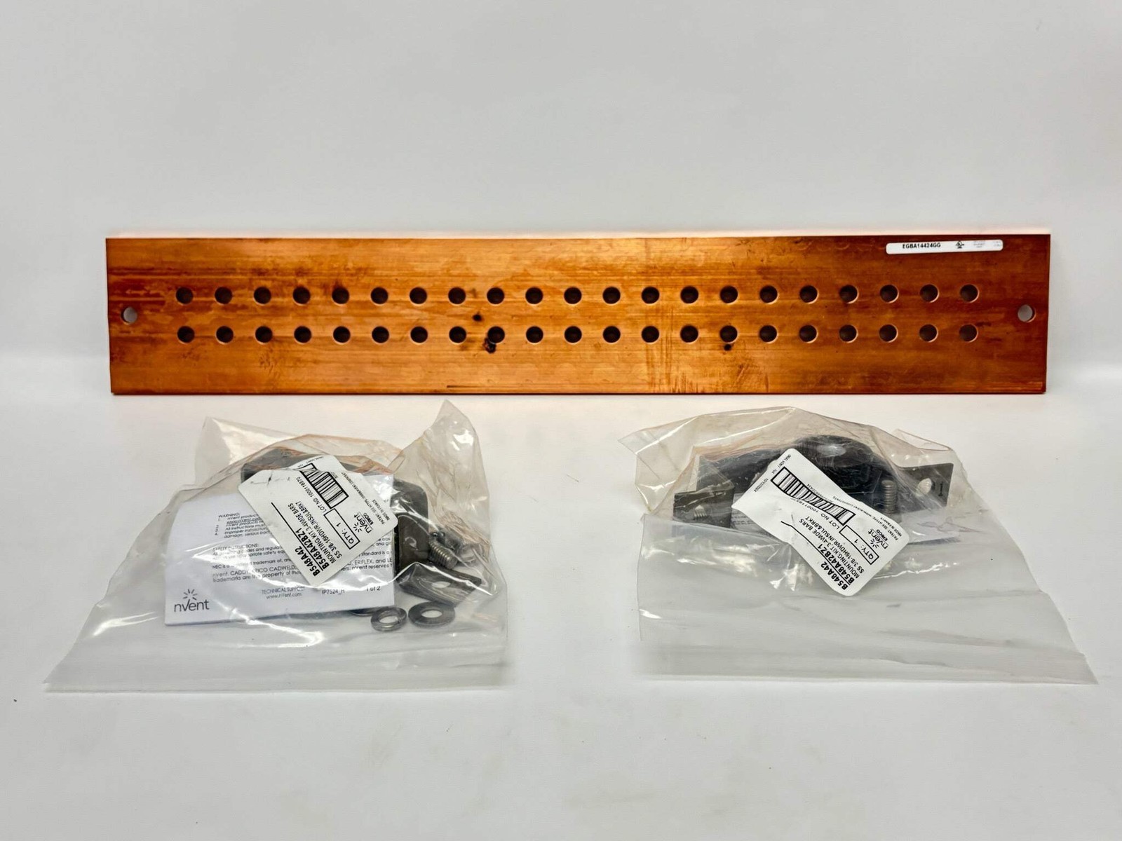 nVent ERICO EGBA14424GG 24″ × 4″ × ¼″ Grounding Busbar Assembly - Other ...