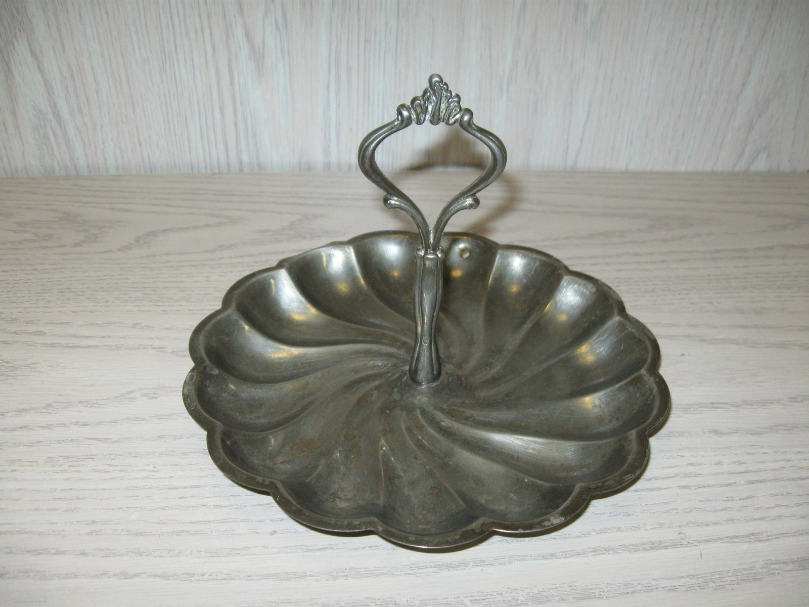 Candy Dish Silver Plate With Handle Swirl Shell Design - Silverplate