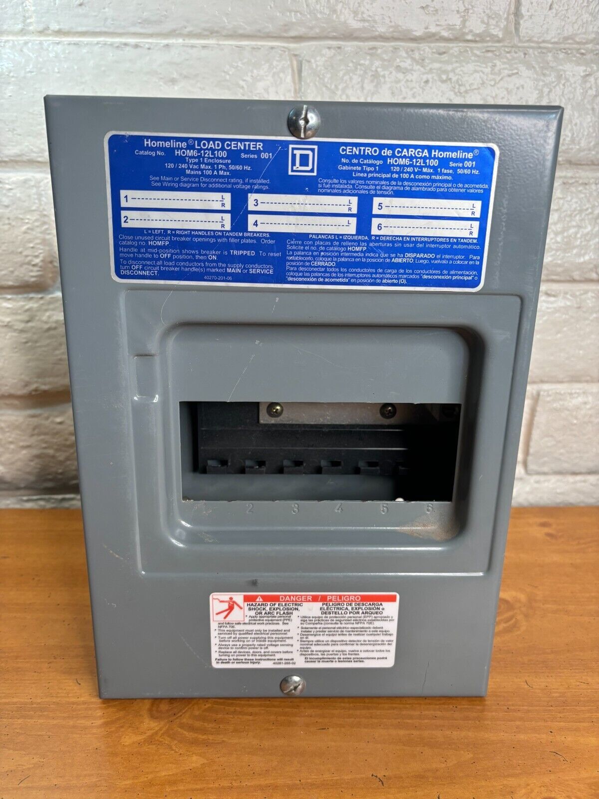 SQUARE-D HOMELINE Load Center HOM6-12L100 Series -001 -- 100A Max 120 ...