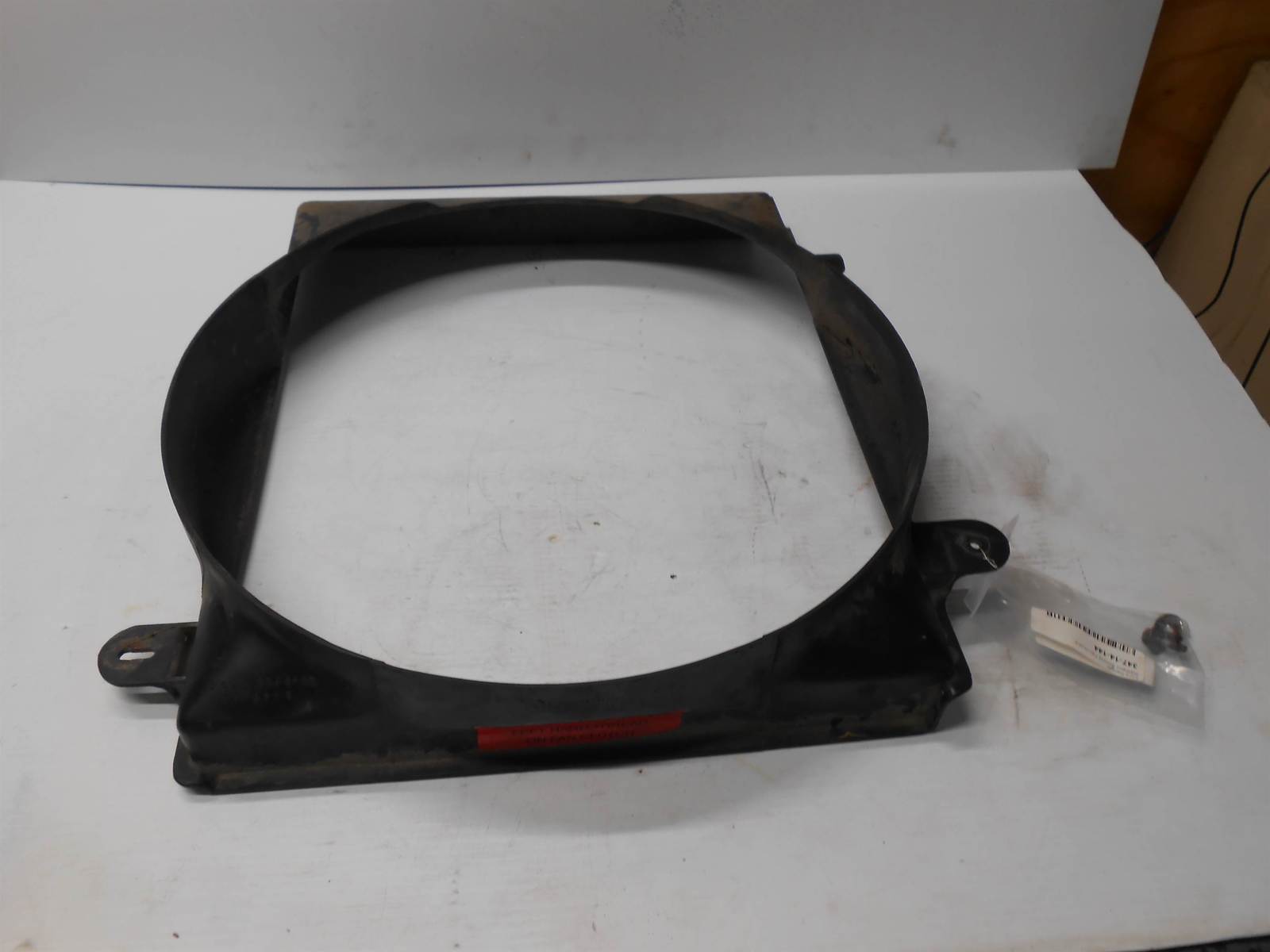 1996 Ford Ranger Radiator Shroud Fan Guard With Bolts F57A-8146-AD ...
