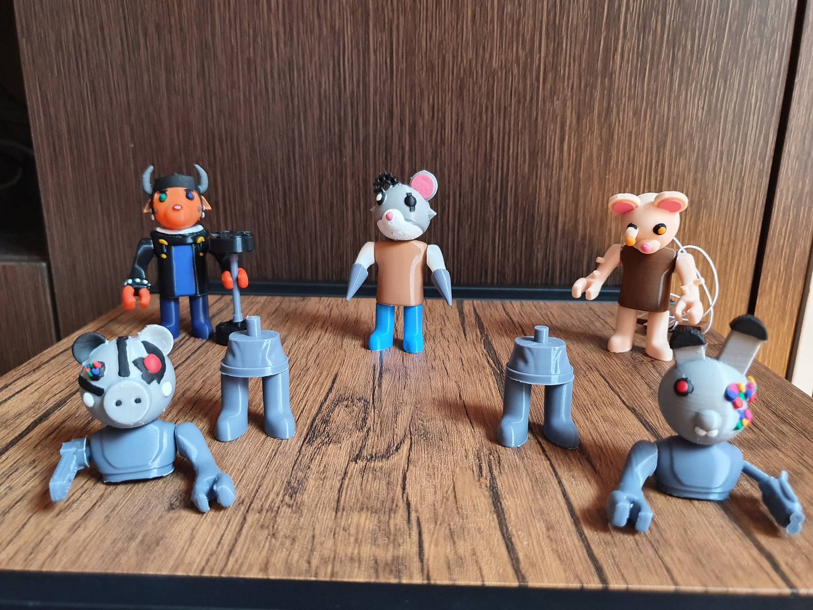 Roby, Raze, Robo Bunny, Billy, Mari fullbody figures - Figures