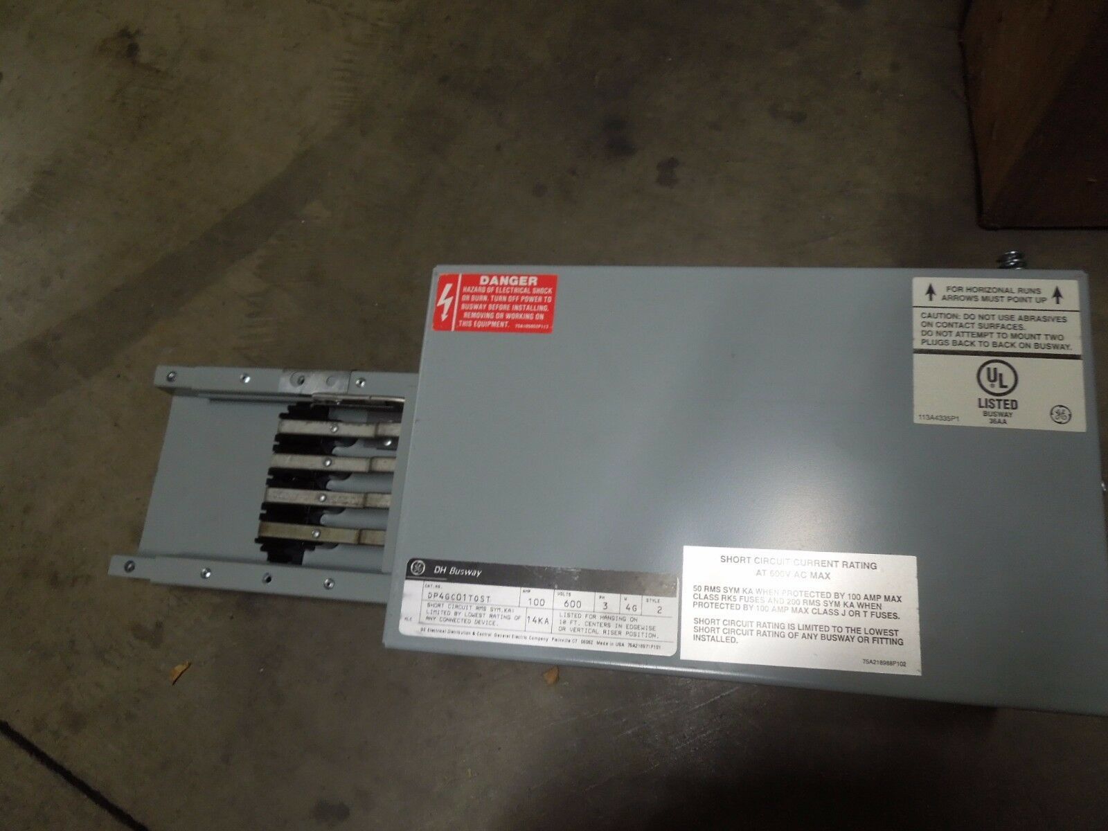 GE DP4GC01TOST End Tap Box Offset Bar 100A 3ph 4W w/ Grnd DH Flex-A ...