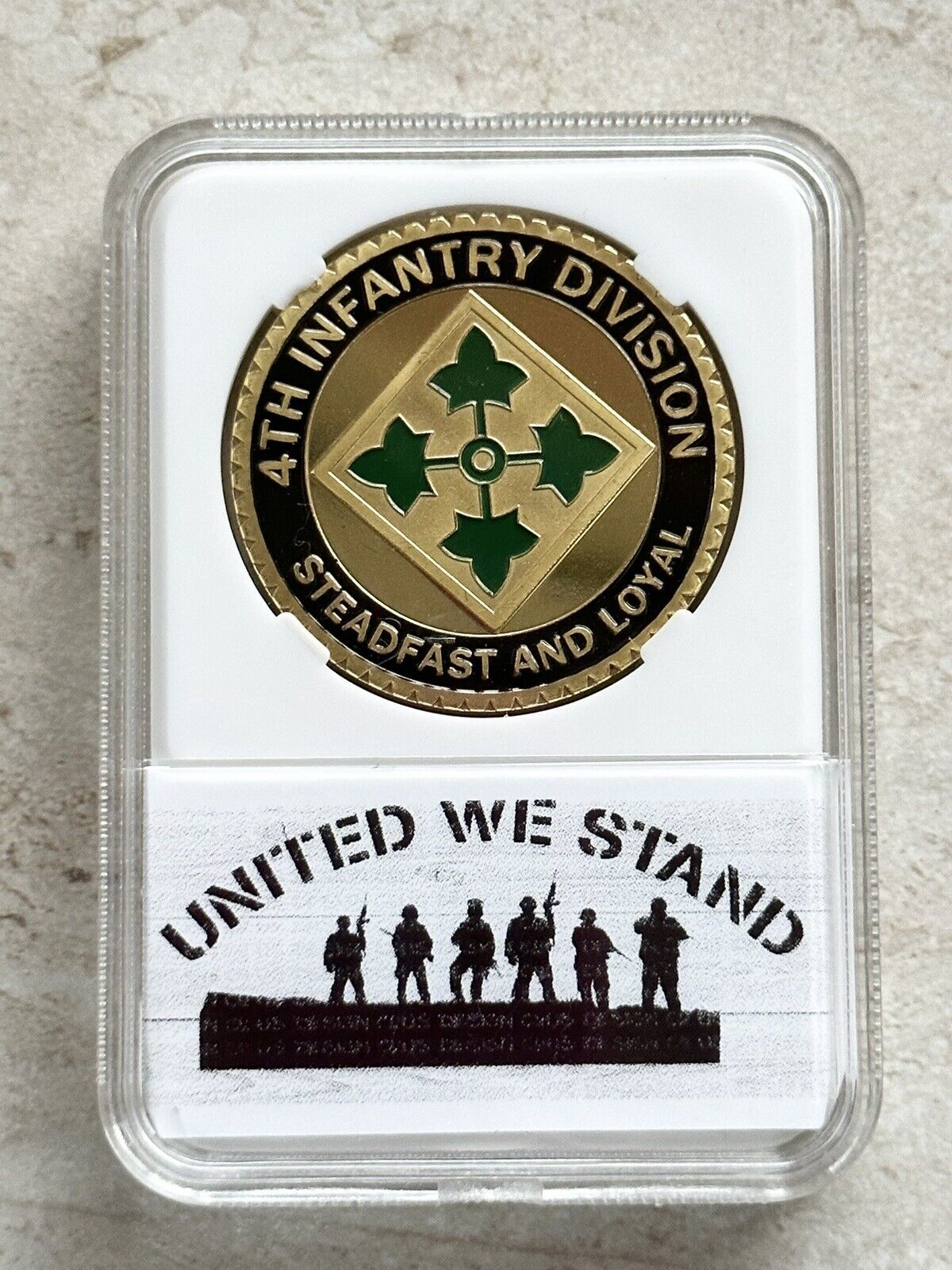 US ARMY 4th INFANTRY DIVISION Challenge Coin w/ Case United We Stand ...