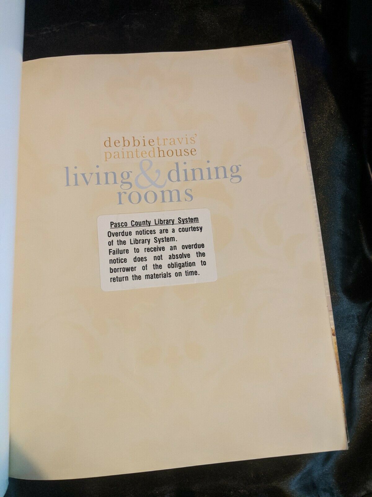 Debbie Travis' Painted House Living & Dining Rooms: 60 Stylish Projects ...