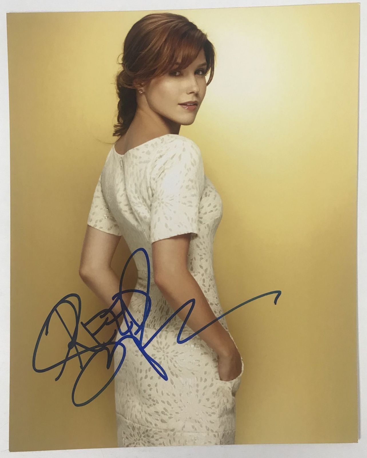 Sophia Bush Signed Autographed Glossy 8x10 Photo - Life COA - Photographs