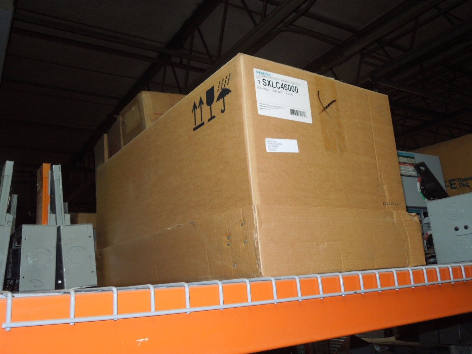 Siemens SXLC4600 600A 3ph 4W 600V ITE Sentron Breaker Busplug Enclosure ...