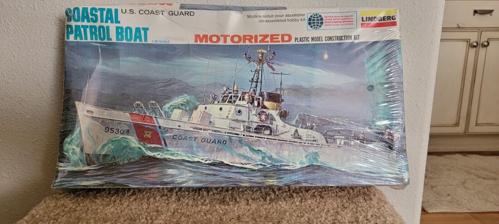 Lindberg Plastic Model Kit COASTAL PATROL BOAT Motorized #7409M 1/80 ...