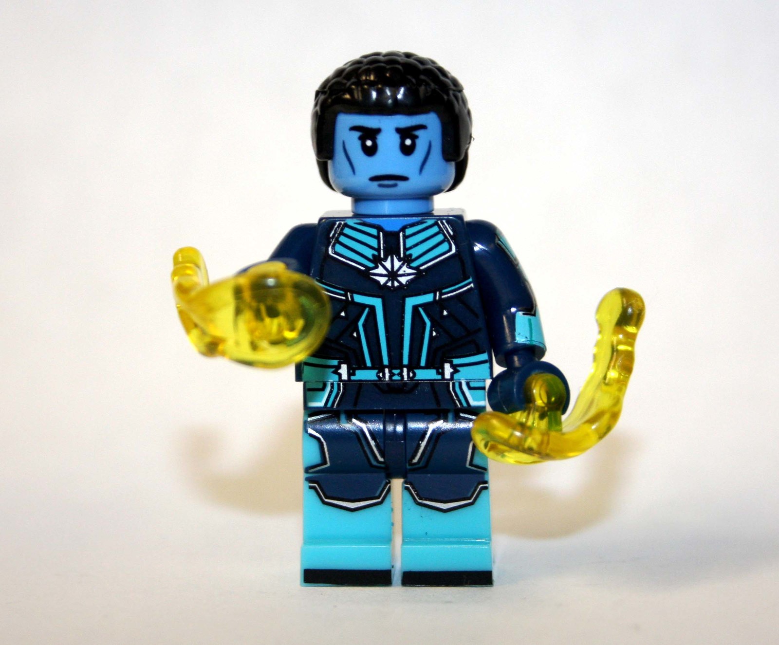 Building Att-Lass Captain Marvel Minifigure Custom - LEGO (R) Minifigures