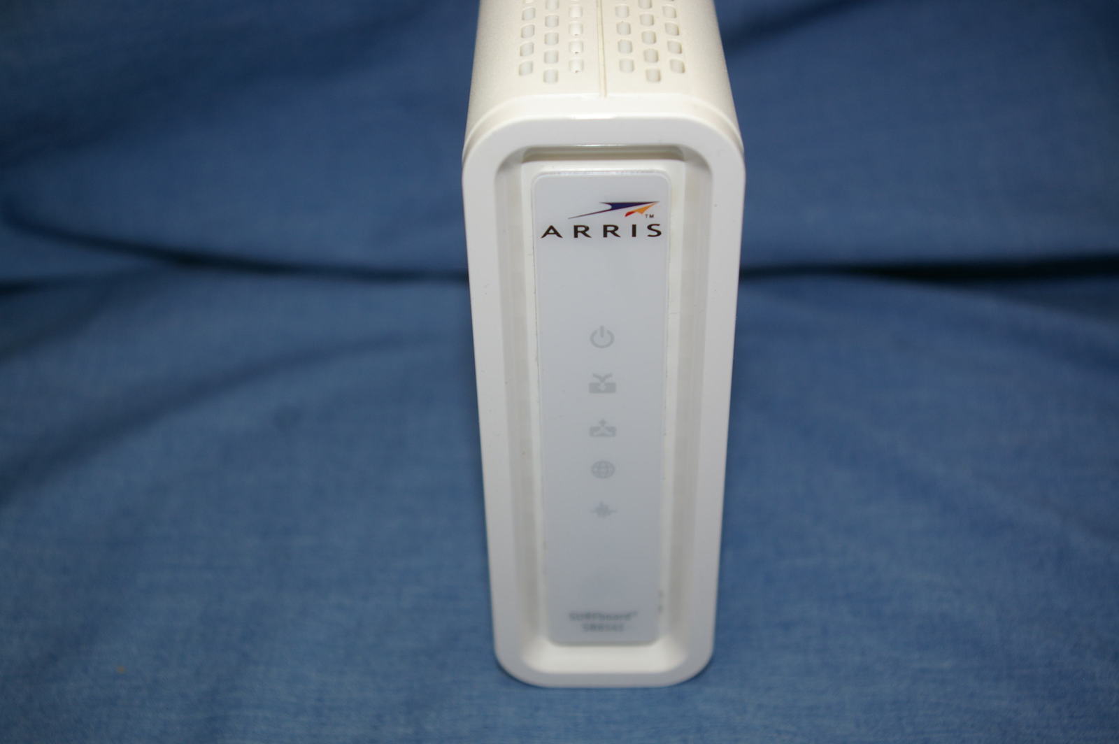 ARRIS SURFboard SB6141 8x4 DOCSIS 3.0 Modem with Ethernet and Power ...