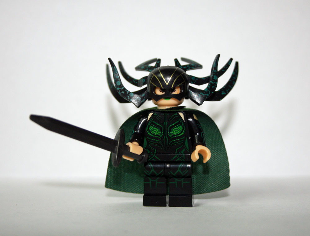 Minifigure Custom Toy Hela V2 (Thor Ragnarok) Movie - LEGO (R) Minifigures