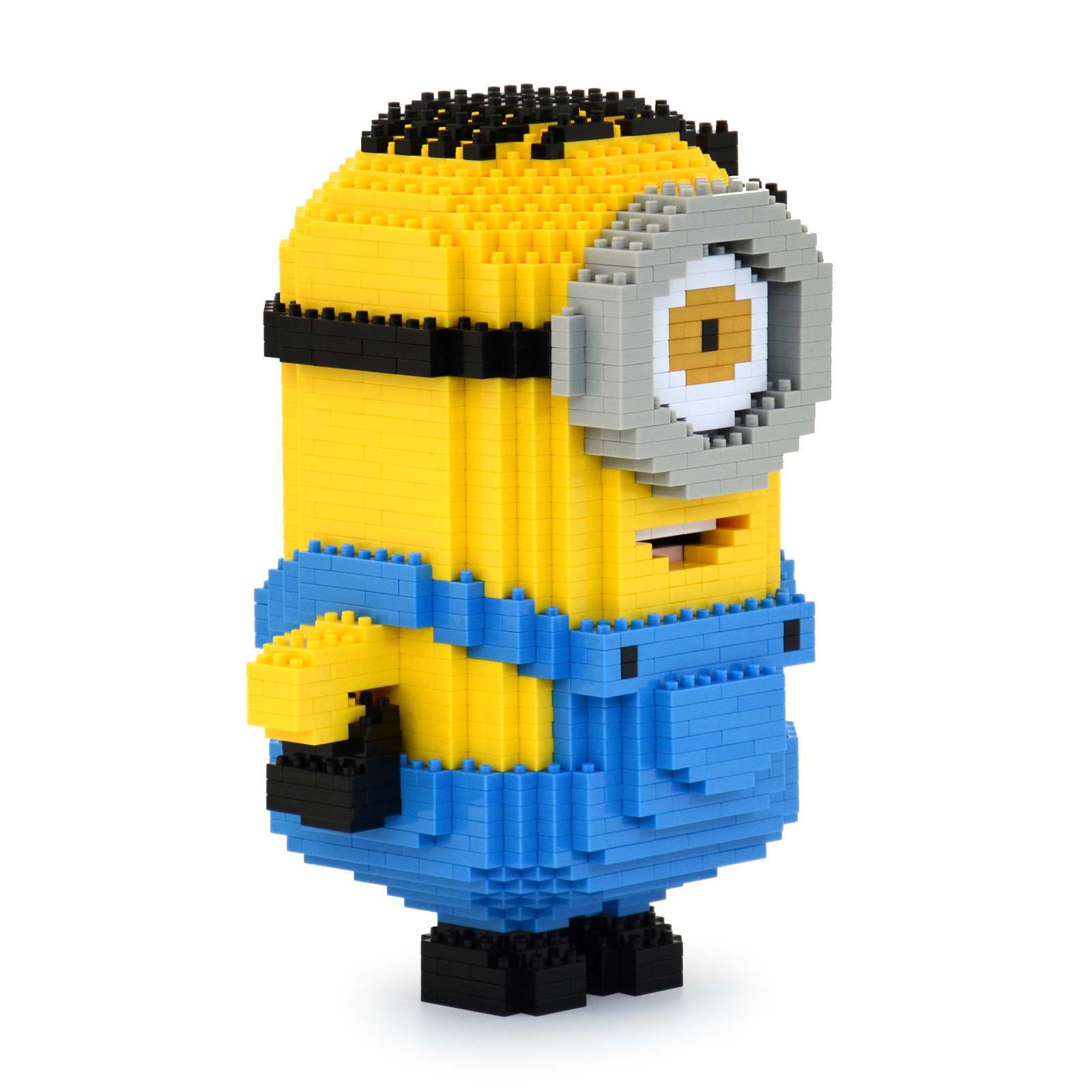Stuart the Minion (Despicable Me) Brick Sculpture (JEKCA Lego Brick ...