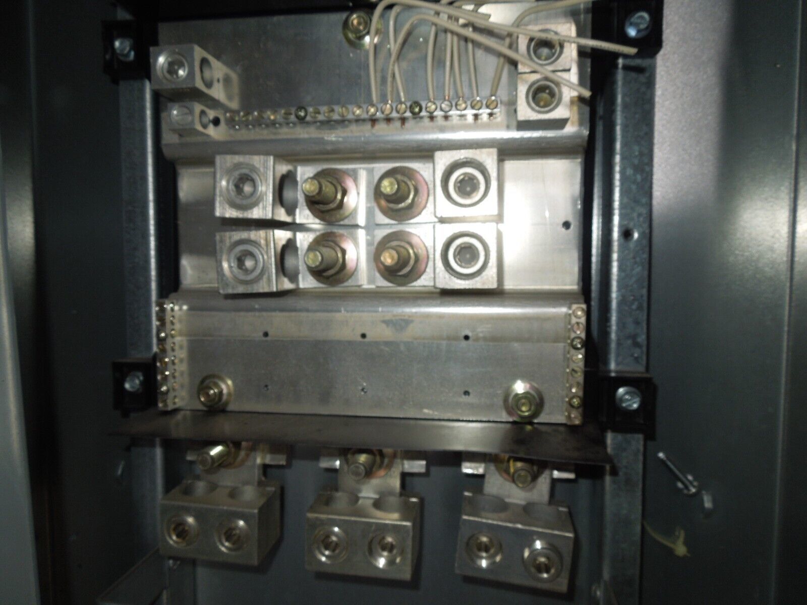 Square D NQOD 600A 3ph 4w 208Y/120V MLO Panel 42 Circuit with 40-QOB120 ...