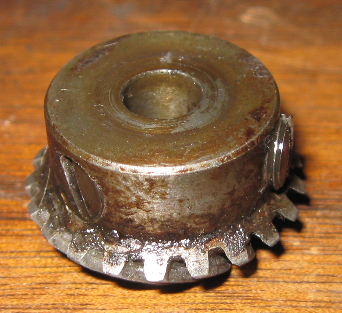 Singer 221 Featherweight Rotating Hook Shaft Bevel Gear #45854 - Sewing