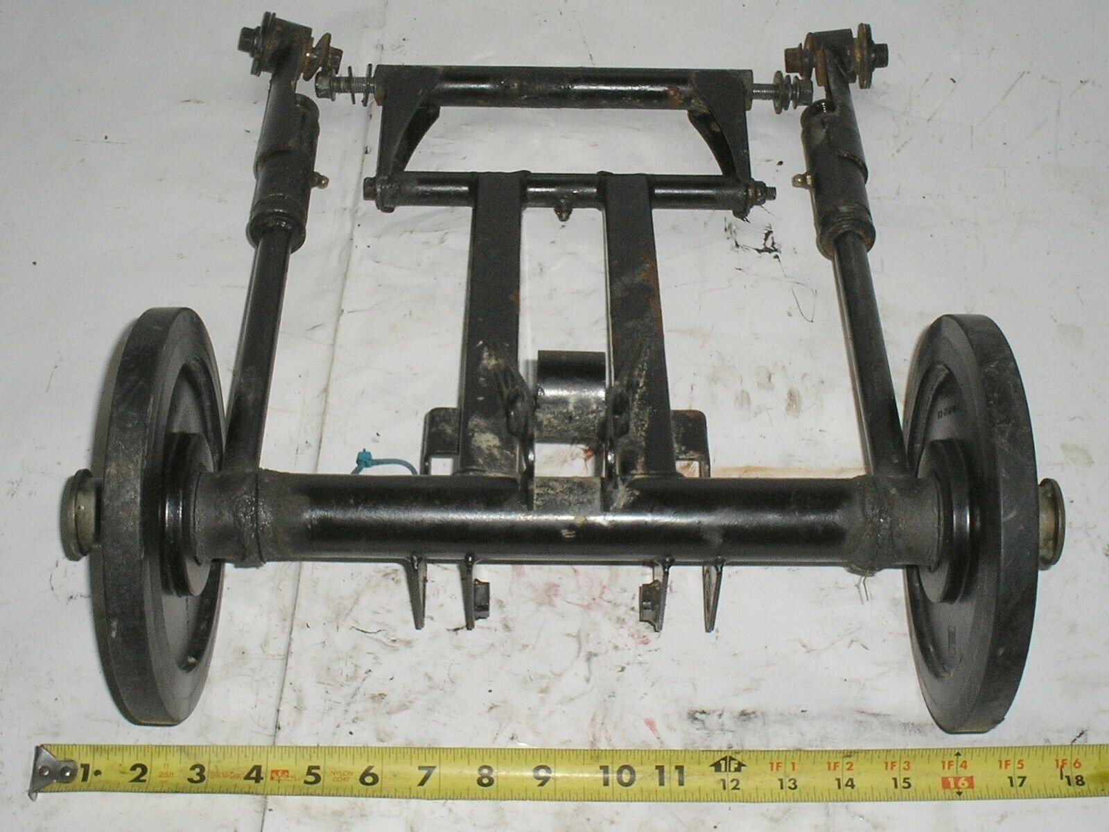 1997 Yamaha 600 XTC VMax Rear Suspension Pivot Arm - Shocks & Suspension