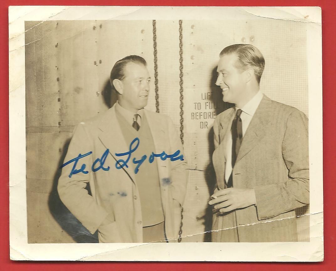 TED LYONS AUTOGRAPHED SIGNED 4 "X 5 " PHOTO WITH RAY MILLAND CREASED ...