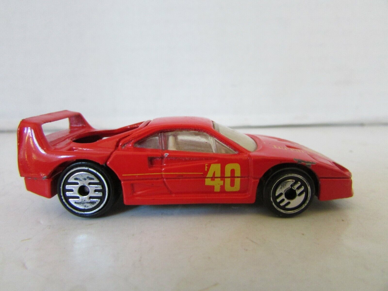 MATTEL HOT WHEELS 1988 RED FERRARI #40 OPENING TRUNK MADE IN MALAYSIA ...