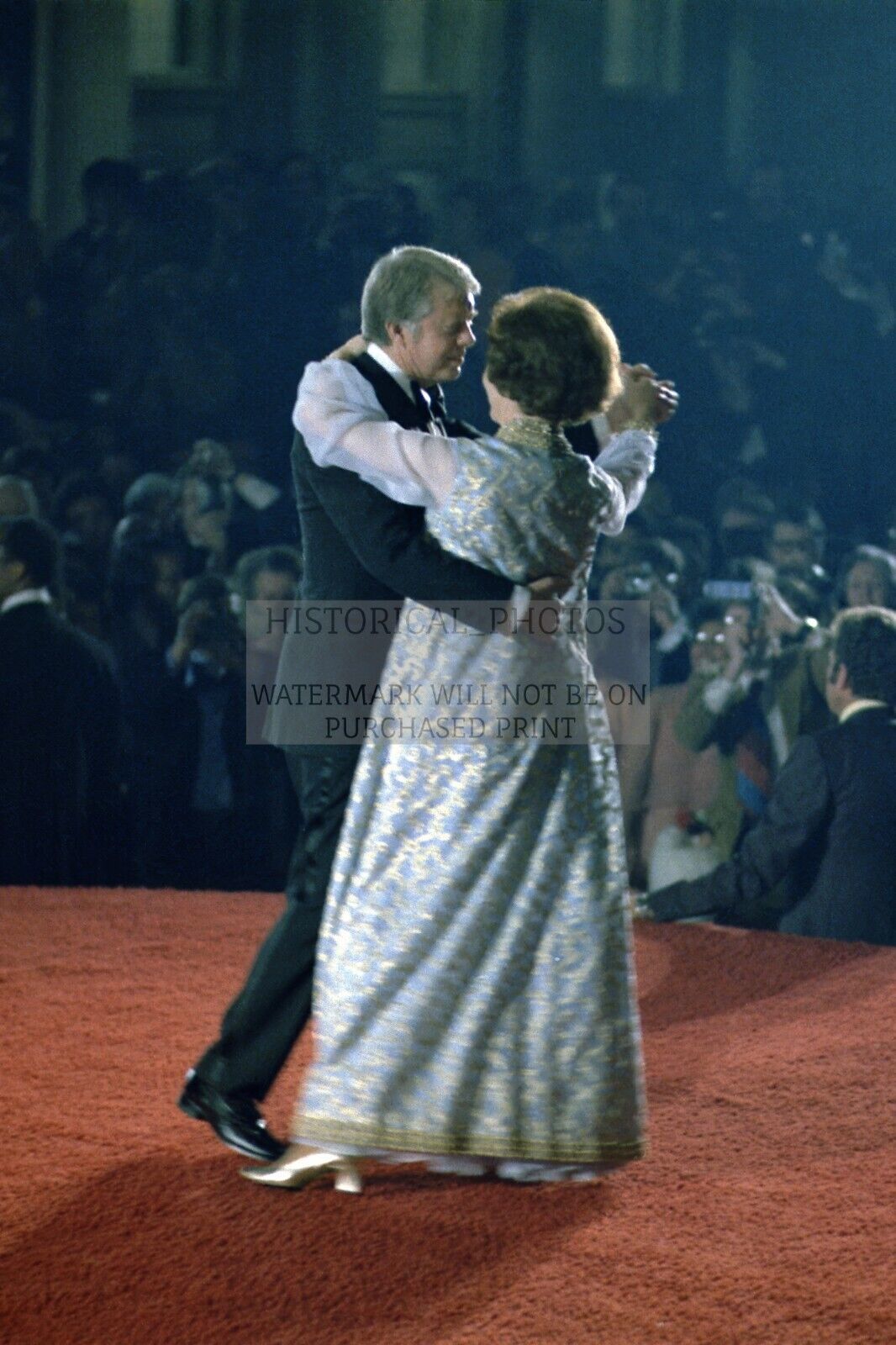 PRESIDENT JIMMY CARTER AND ROSALYNN DANCING AT INAUGURAL BALL 4X6 PHOTO ...