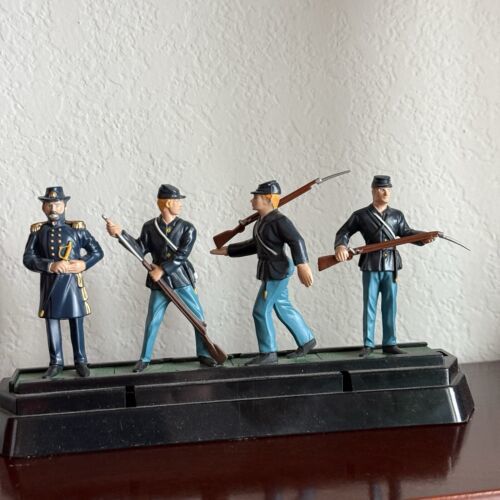 Vintage Blue Box Toys Metal Soldiers Figurines 4 Pieces Set With Stand ...