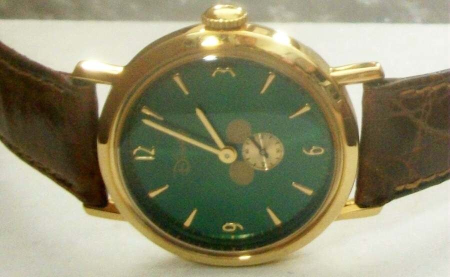 Disney Ladies Gold Icon Mickey Mouse Watch! Awesome Green Dial! Rare ...