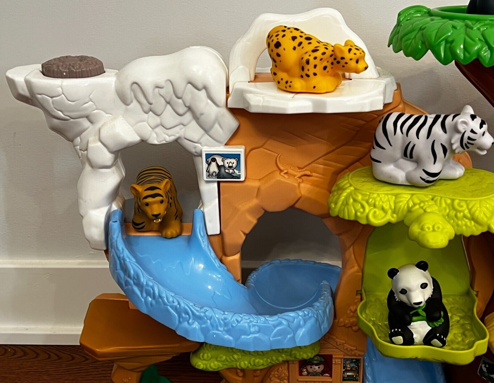 Fisher-Price Little People Zoo Talkers Animal Sounds Zoo w/ 20 Talker ...