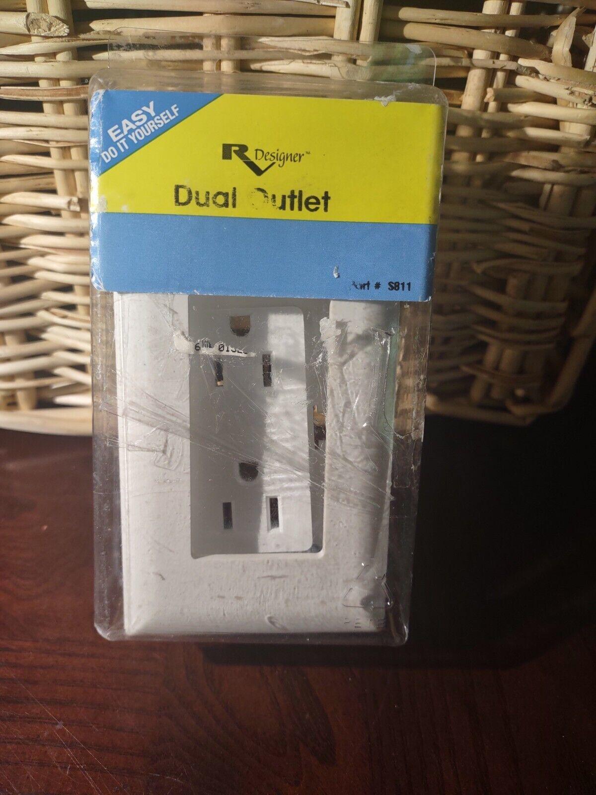 RV Designer S811 Self Contained Dual Outlet with Cover Plate White AC ...