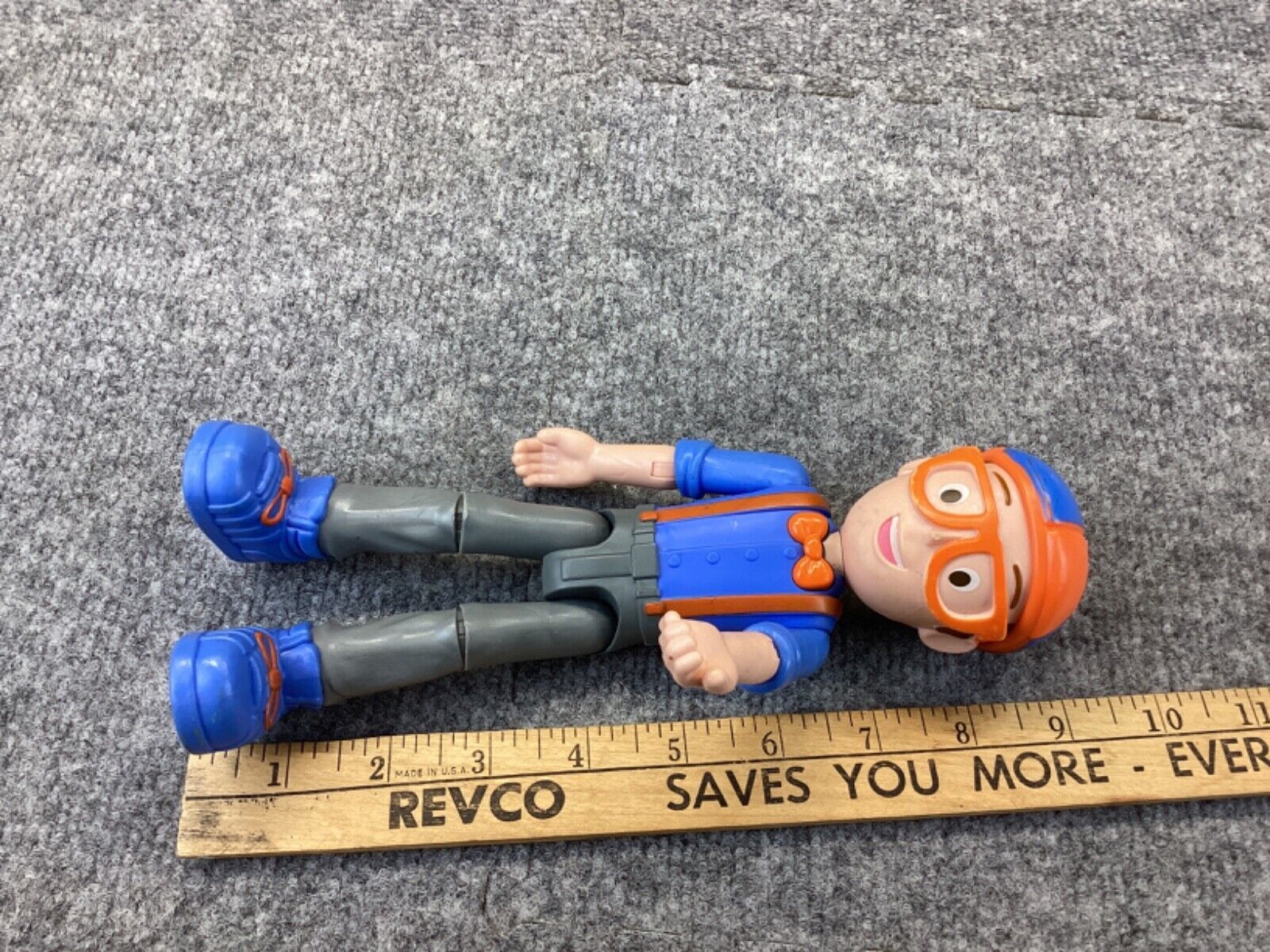 Blippi Talking Figure, 9-inch Articulated Toy with 8 Sounds and Phrases ...