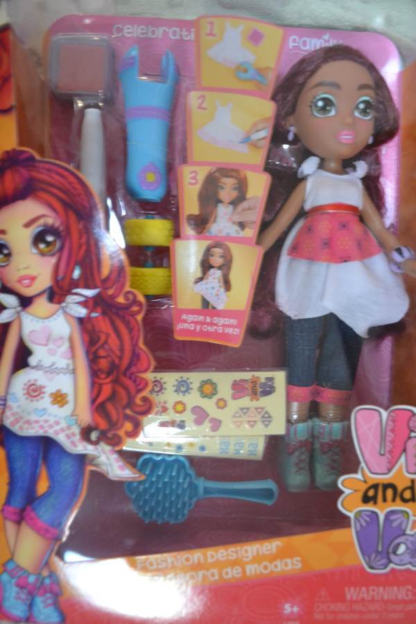 Viviana Doll Set-Fashion Designer-Part of the Celebration Starts with ...